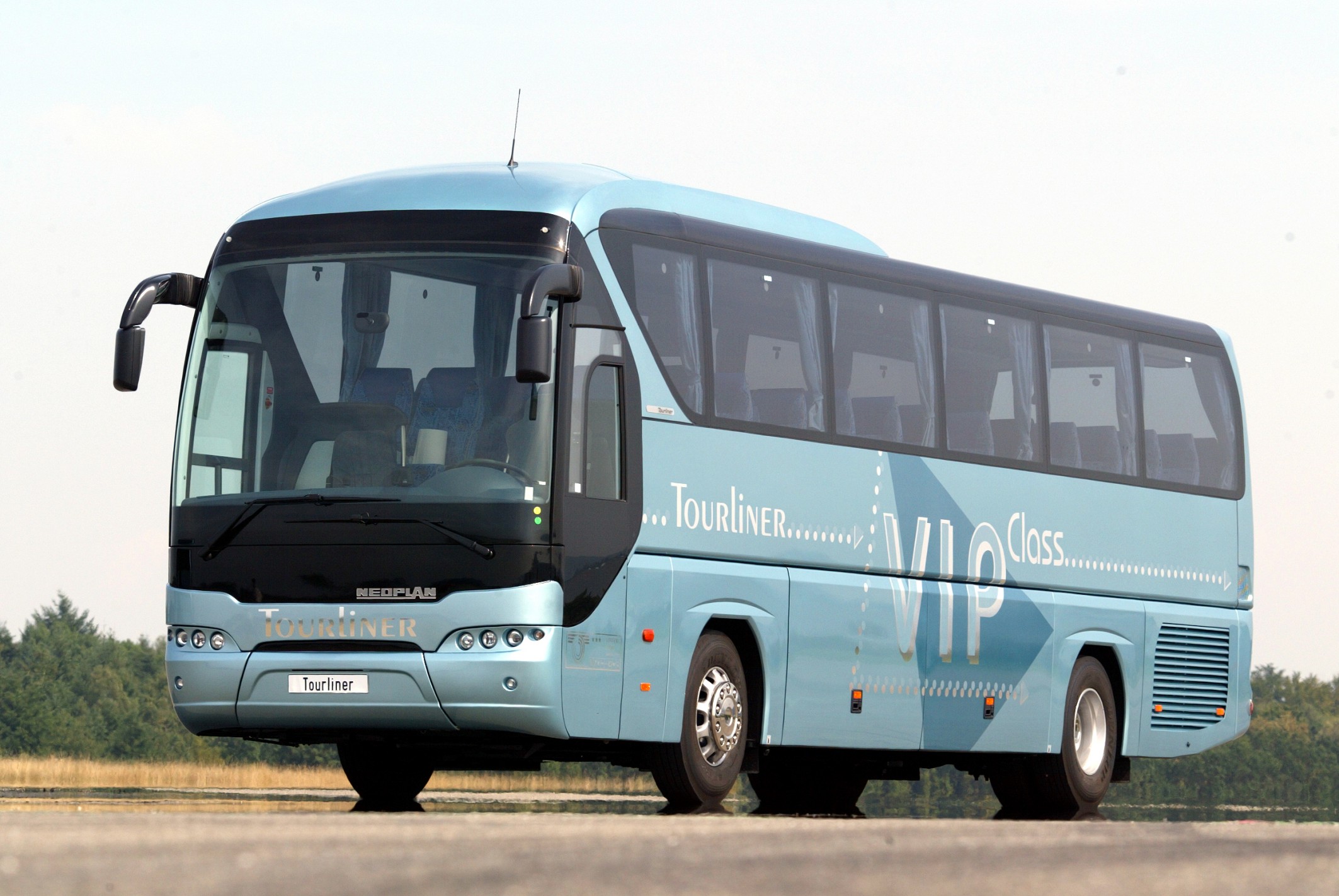 Neoplan Tourliner continues to turn heads 20 years after its launch