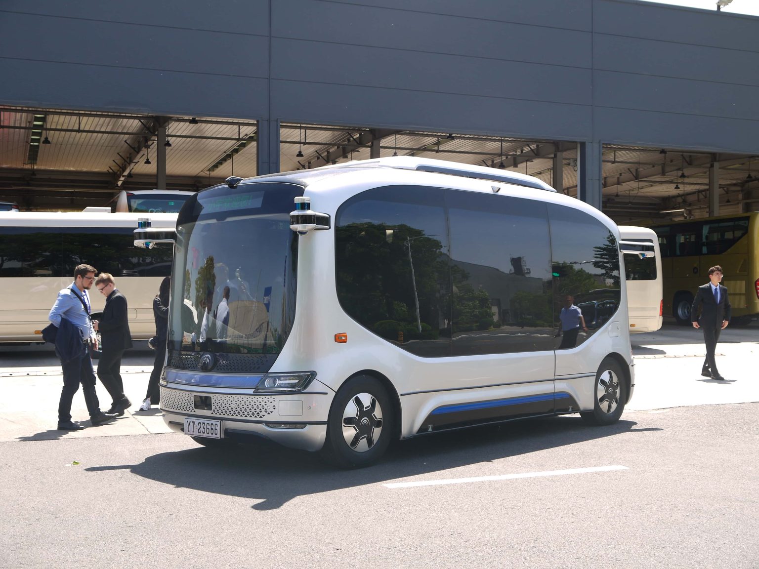 Yutong showcases the world's largest new energy bus factory