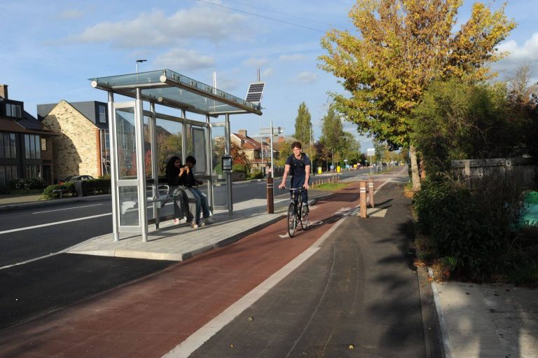 'Floating' bus stops: Debate on controversial measure goes on - routeone