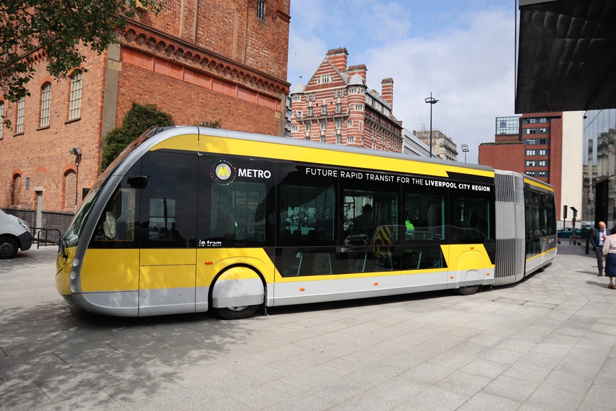 Test drive: Volvo B8L MCV EvoSeti tri-axle - routeone