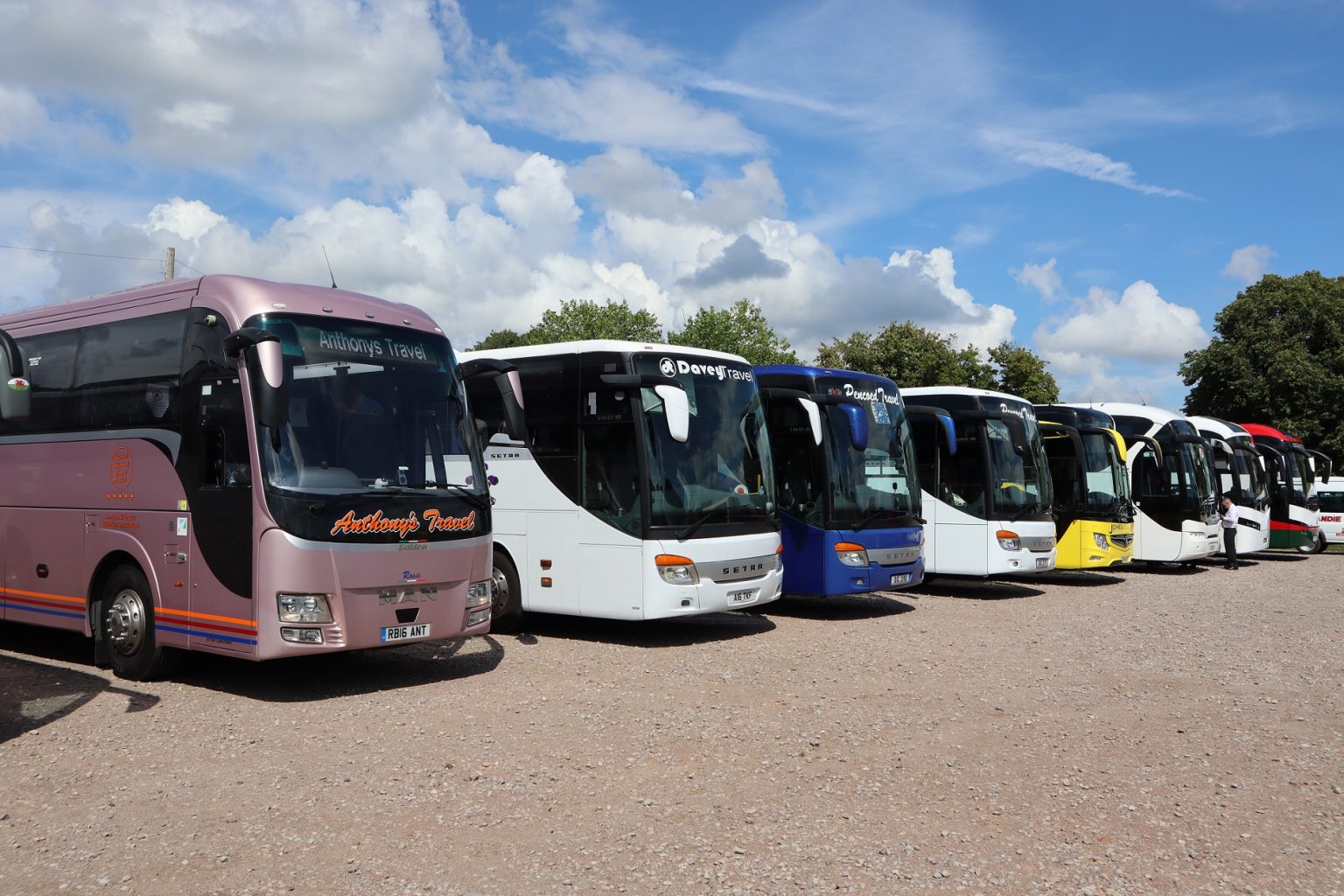 Coach sector confident on demand but facing rising costs, survey finds