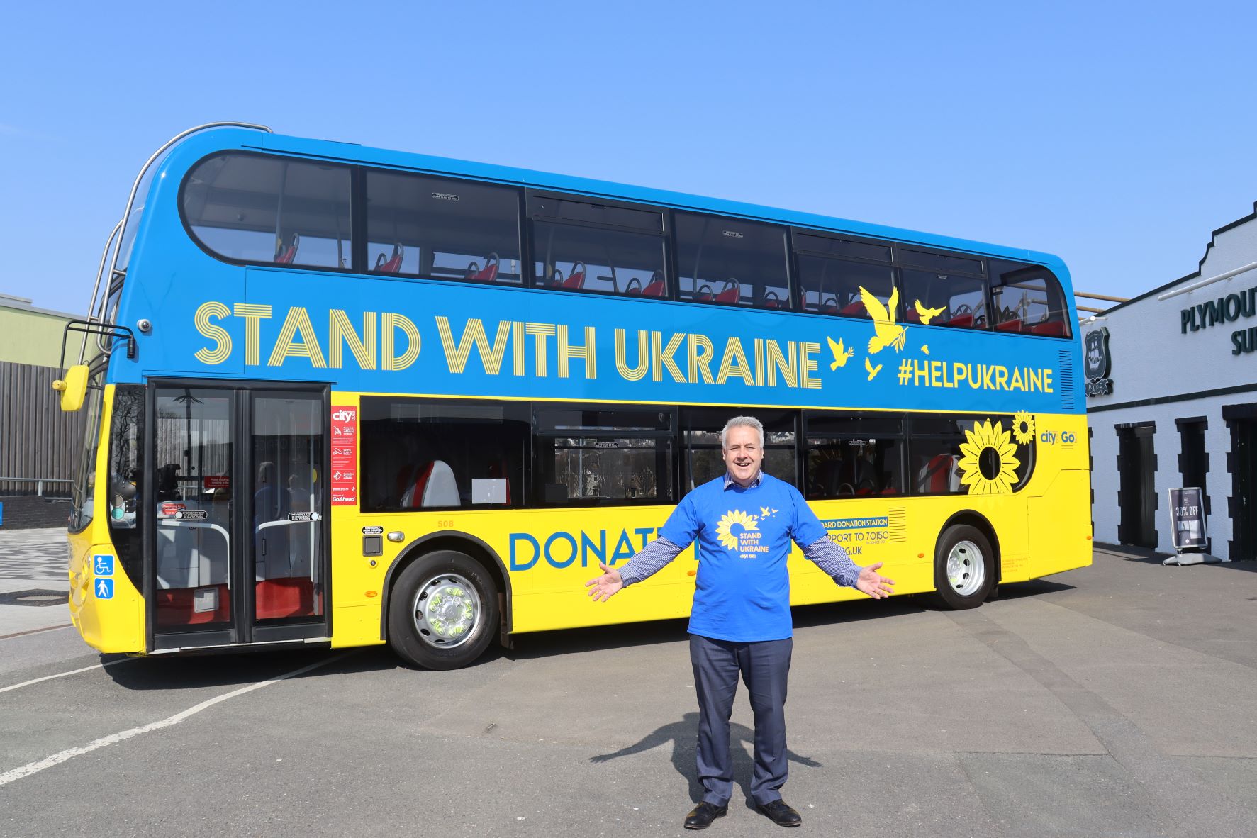 Go South West launches 'peace bus' to support Ukraine - routeone