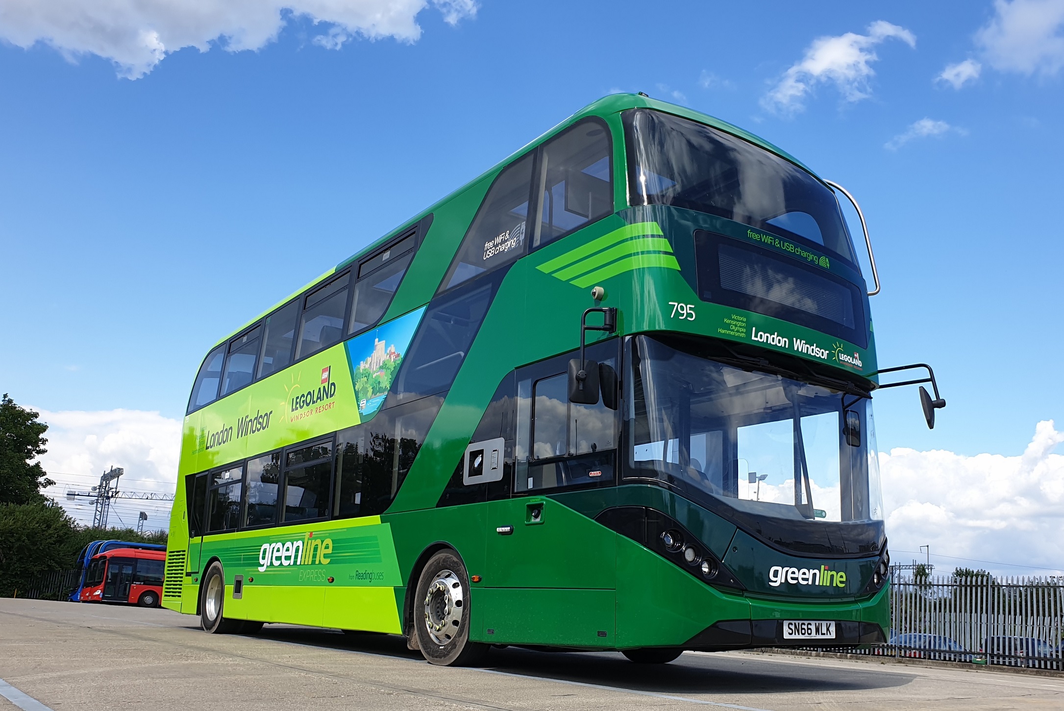 Reading Buses orders seven Enviro400s for Green Line - routeone