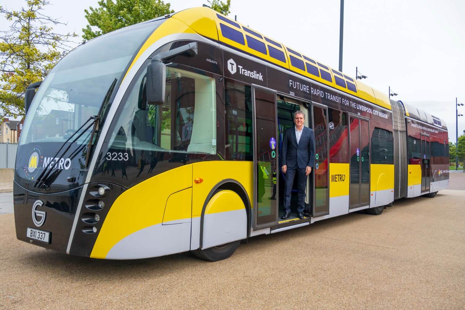 Liverpool CR demonstrates 'glider' to promote promised BRT