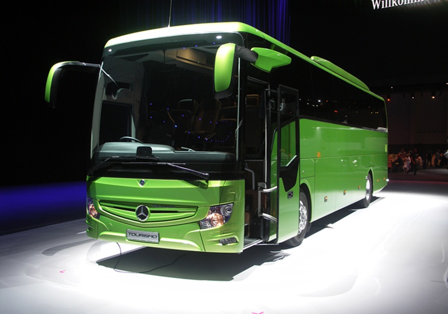 Daimler Buses UK future majors on products, people and facilities ...